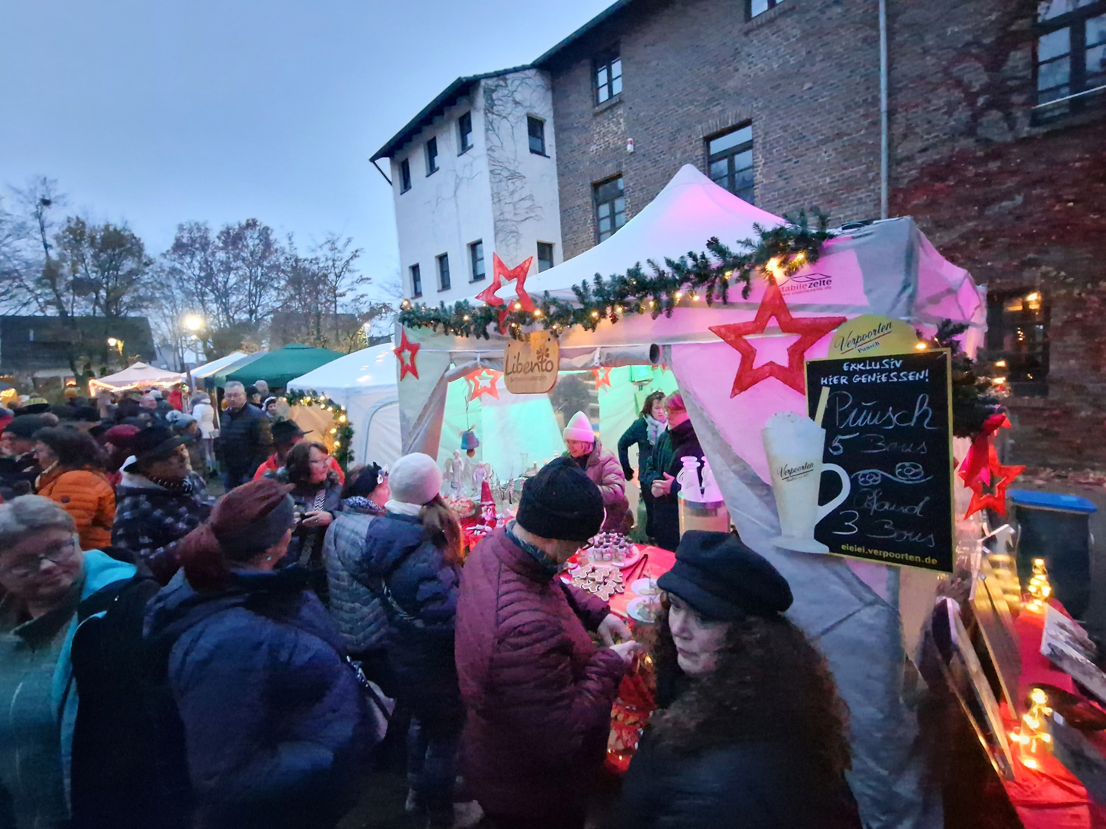 Elegantes Weihnachtsmarkt Heimerzheim 2023 Ebenbild